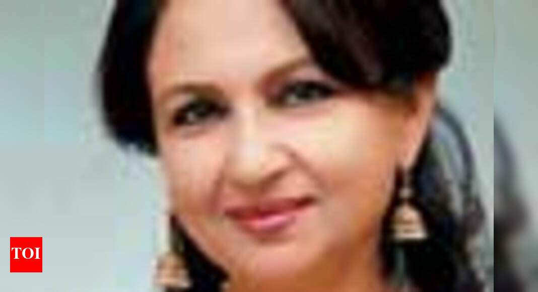 When Sharmila jumped! | Hindi Movie News - Times of India