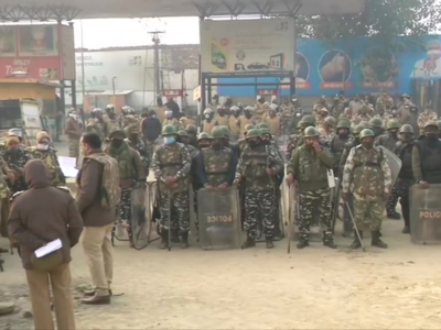 Delhi farmers protest: Heavy police deployment at Tikri, Singhu borders ...