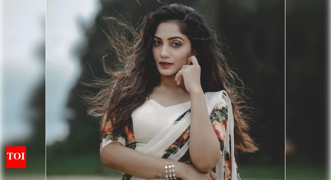 arya: How to overcome a heartbreak; here's what Bigg Boss fame Arya has ...