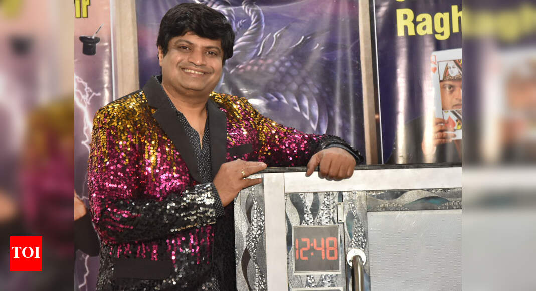#ITSMAGIC: Jitendra Raghuvir all set to create magic on stage in the ...