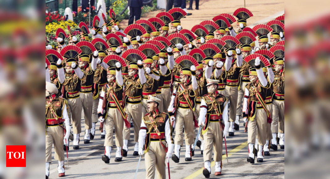 Delhi policemen steal the march at Republic Day parade | Delhi News ...