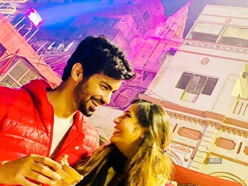 Bigg Boss Tamil 2 fame Mahat Raghavendra announces wife Prachi Mishra's ...