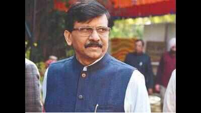 Sanjay Raut meets farmers’ leader Rakesh Tikait | Mumbai News - Times ...