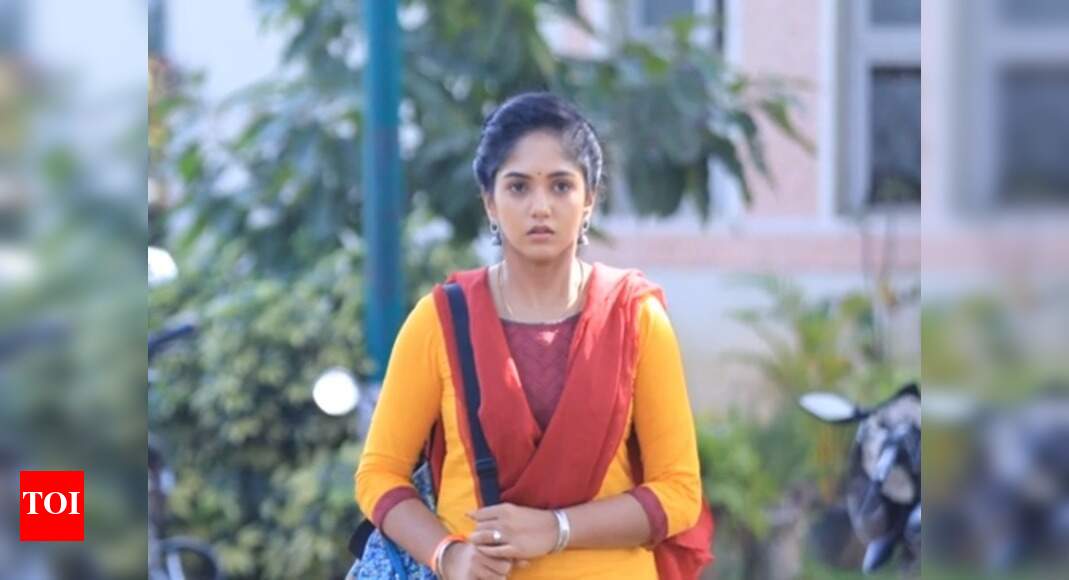 Geetha: Geetha moves away from Vijay - Times of India