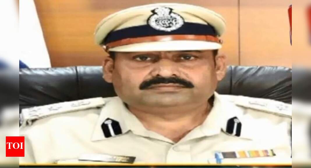 Haryana: DIG Ashok Kumar booked after verbal spat with minister Anil ...