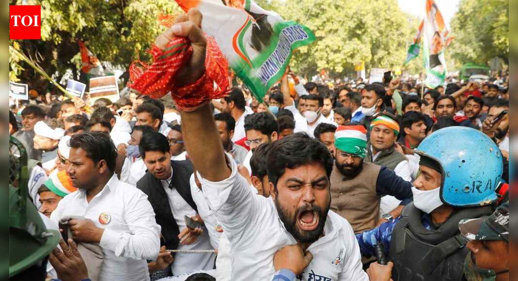 Delhi: Indian Youth Congress members protest against Farm Laws