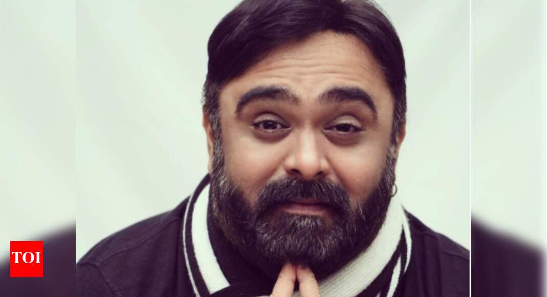 #ValentinesDay! Video: Hemang Dave dedicates a classic song 'Vhalam ...