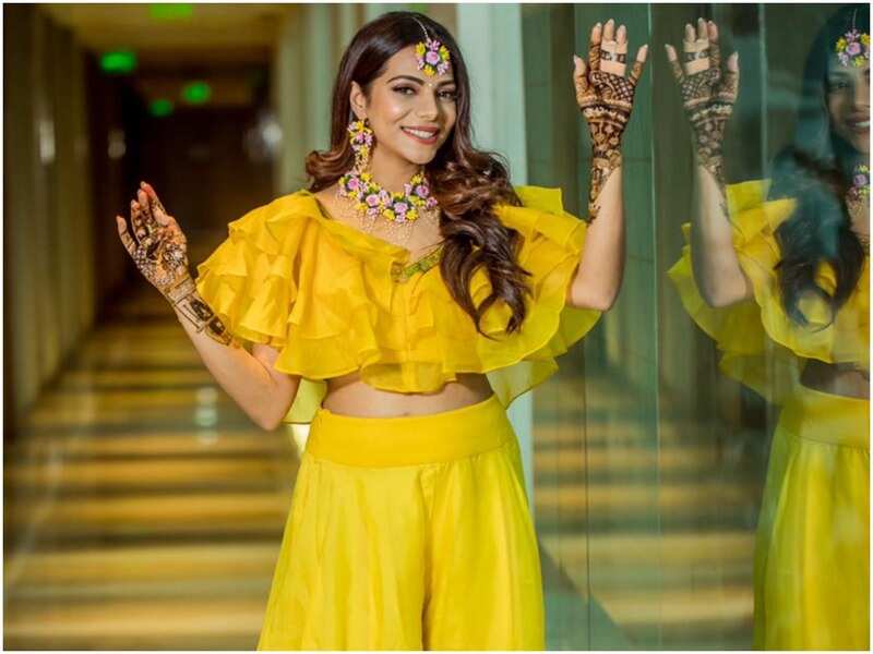 Exclusive pictures of actress Tanvi Thakkar's mehendi ceremony, close ...
