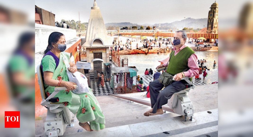 Automatic elevated chair installed at Har-Ki-Pauri, Uttarakhand for ...