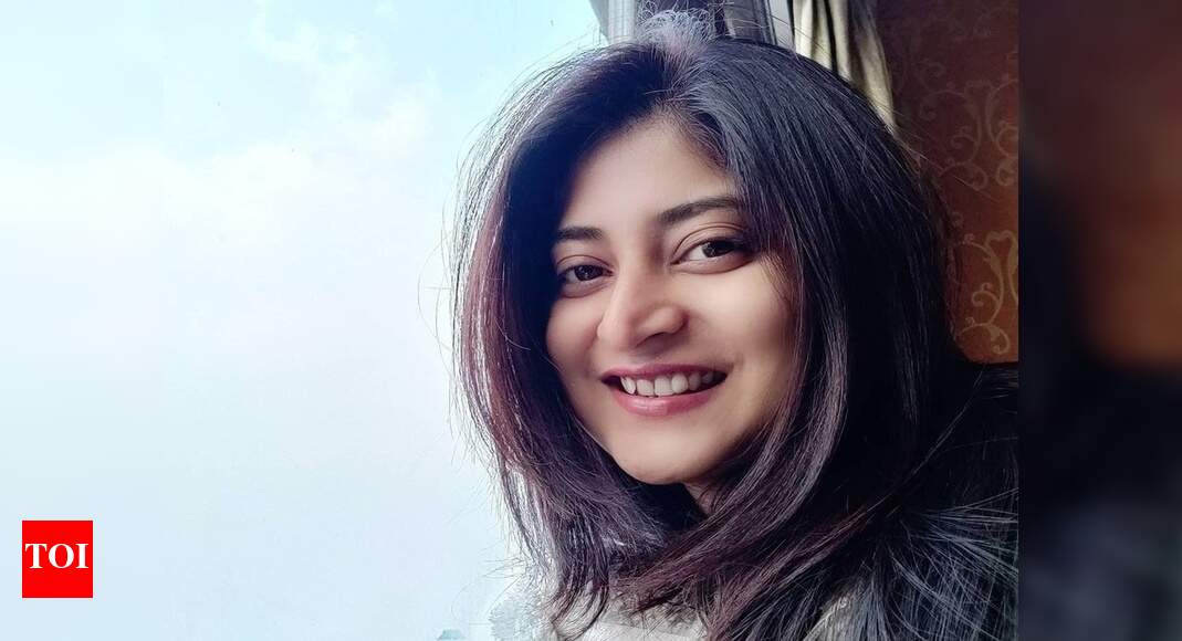 Actress Sandipta Sen gives major travel goals with her Darjeeling trip ...