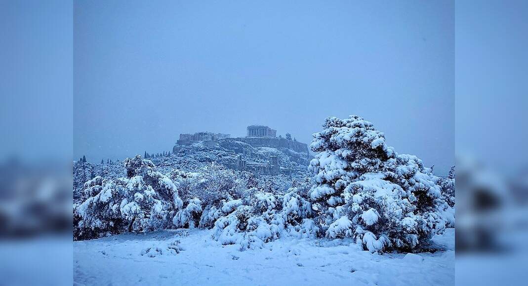 Athens turns into a winter wonderland after unexpected snowfall, Athens ...