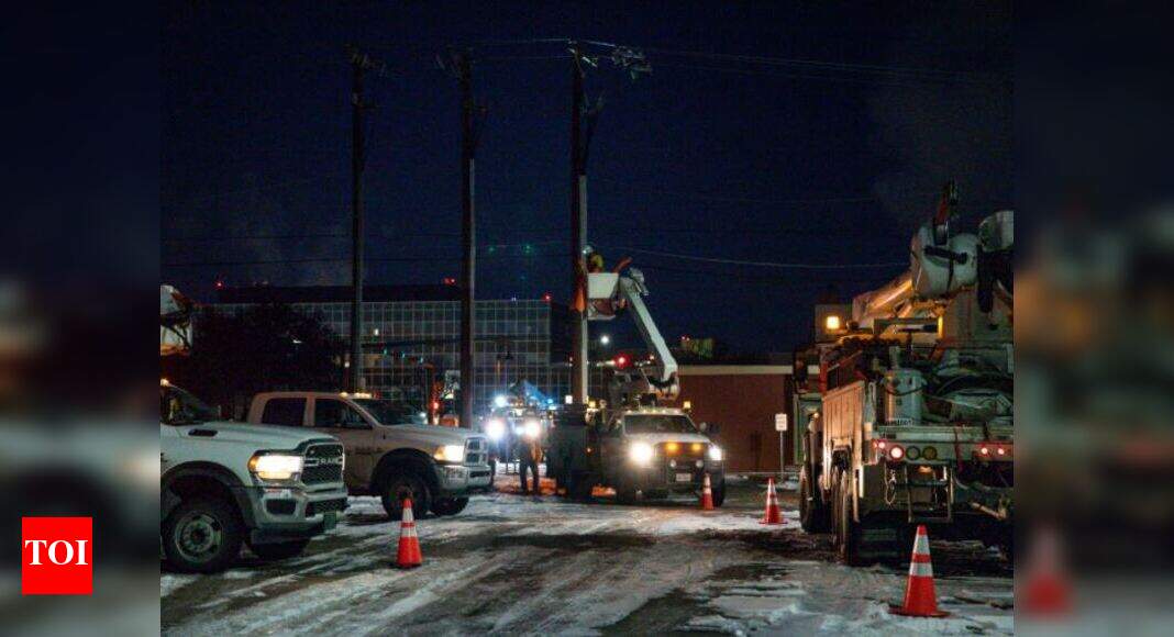 Texas Power Outage: 'Fragile' Texas energy grid comes back to life ...