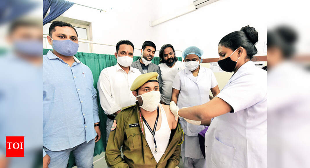 Jaipur: Core doctors’ team begins study on efficacy of Covid vaccines ...