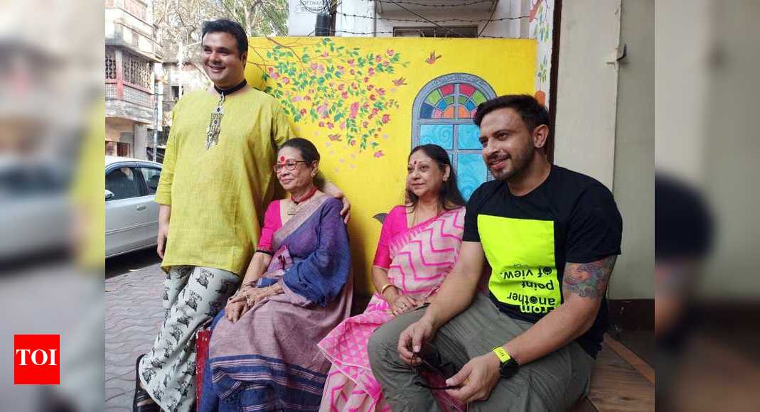 Sujoy’s first documentary on theatre screened for public | Bengali ...