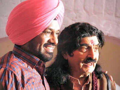 Veteran actor Asrani embarks on the journey of his debut Punjabi movie ...