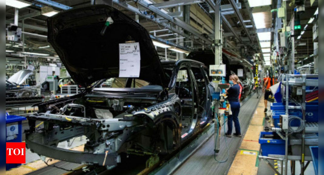 Volvo Electric Cars: 50% Volvo Cars to be EV by 2025 | - Times of India