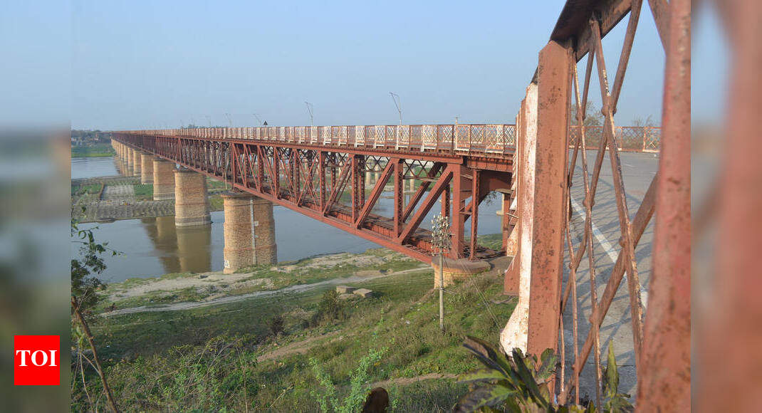Railways abandoned Lord Curzon bridge of Prayagraj to be redeveloped as ...