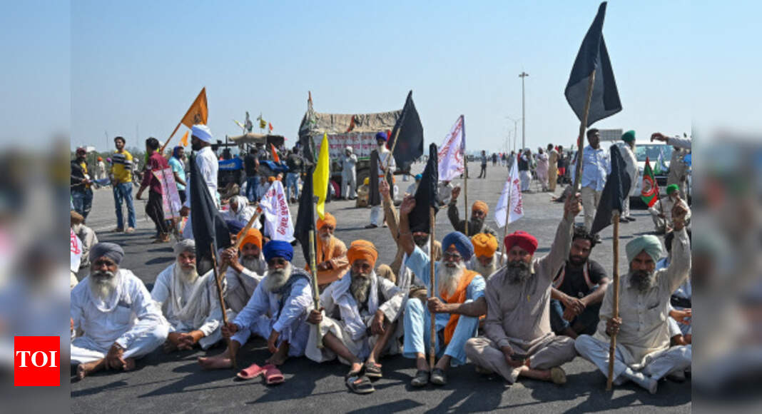 Farmers protest live updates: Vehicular movement resumes on KMP ...