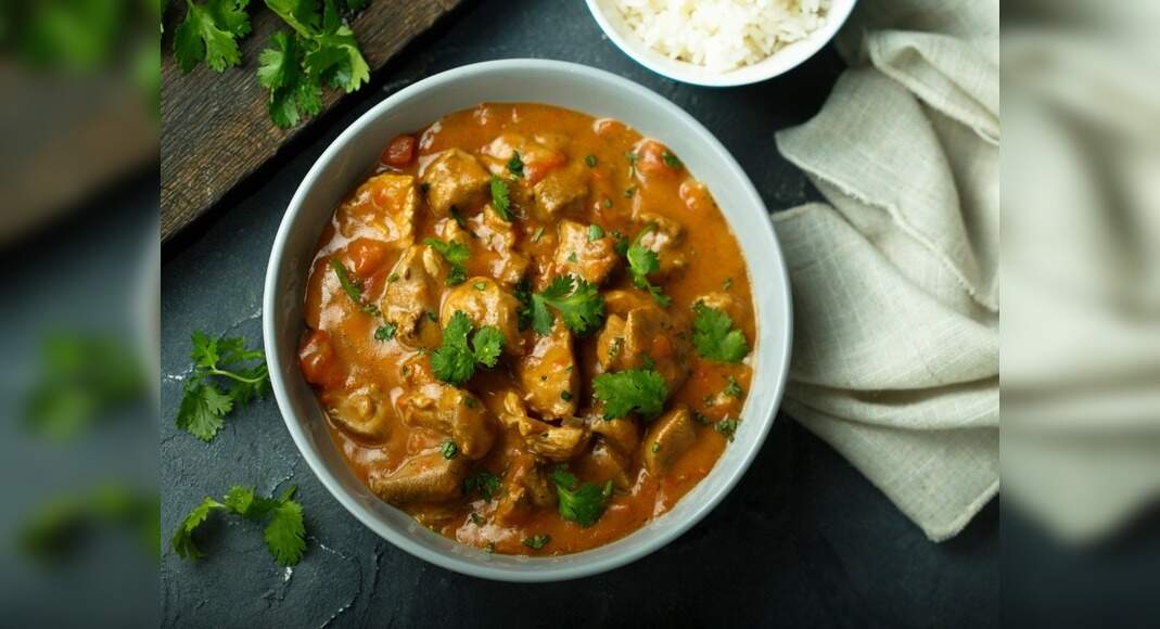 Nariyal Murgh Recipe: How to make Nariyal Murgh Recipe at Home ...