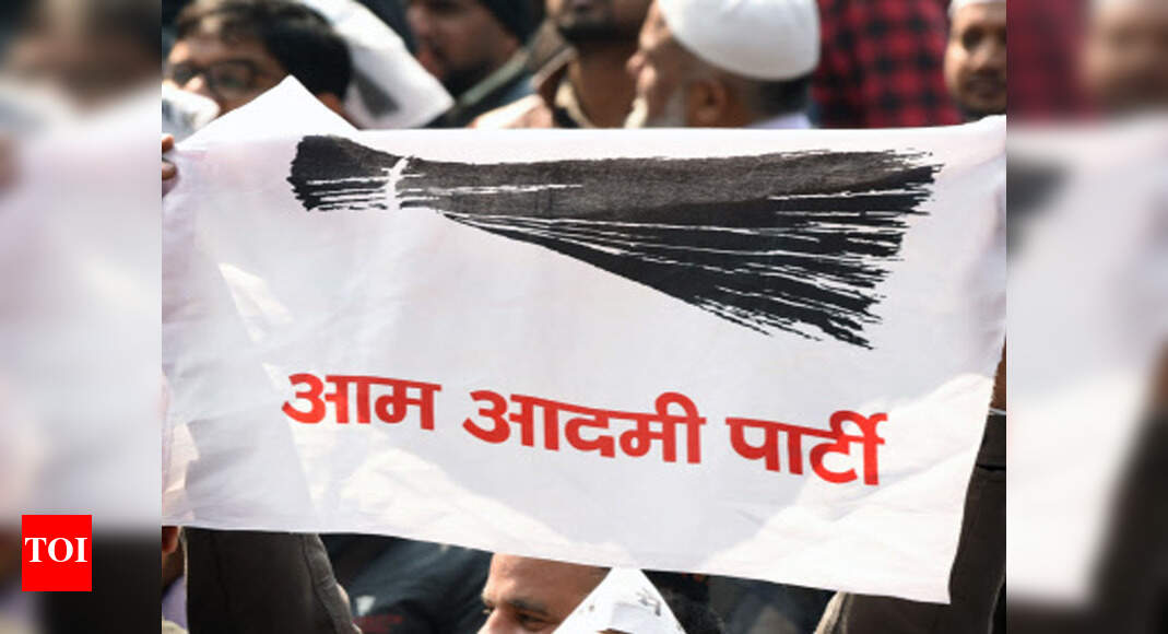 Rani Jhansi flyover: AAP questions lengthy delay | Delhi News - Times ...