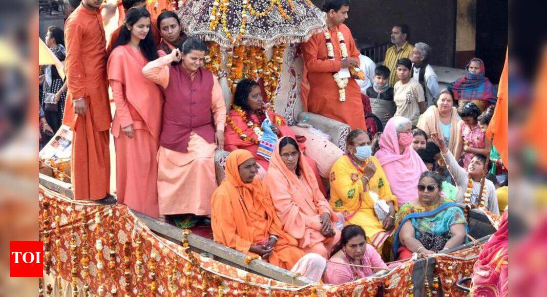 Half of top posts in akhadas will be kept for women seers: Akhada body ...