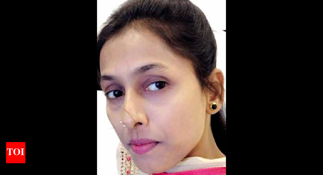 Naaz Fatima begins training, to be first Muslim female UPSRTC driver ...