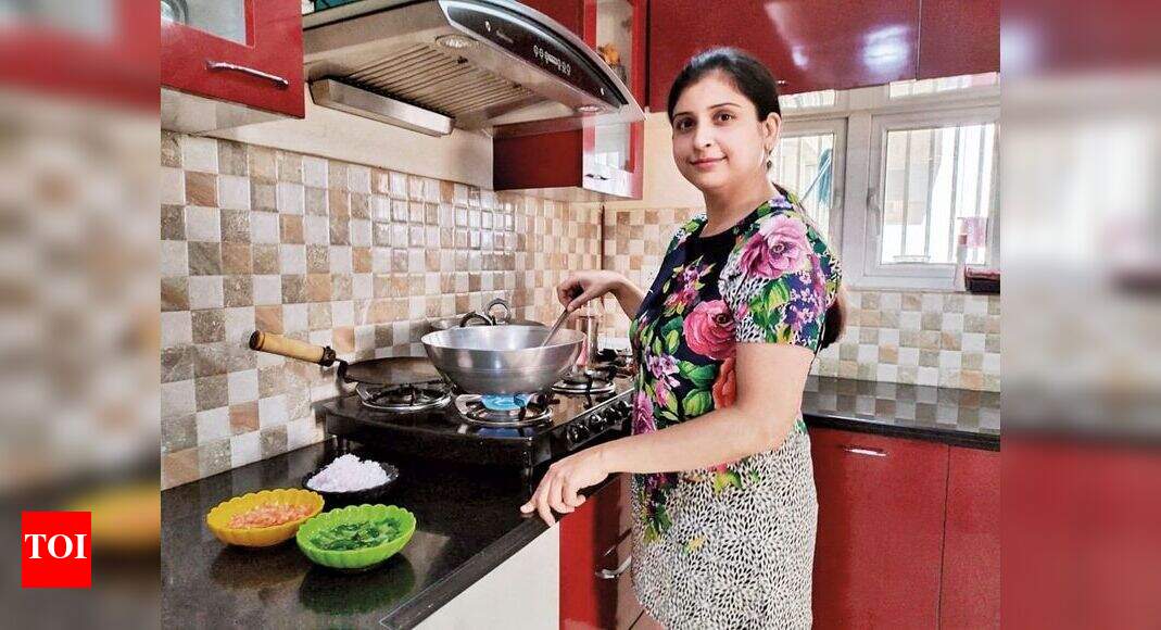 Home chefs fulfill their entrepreneurial dreams with cloud kitchens ...