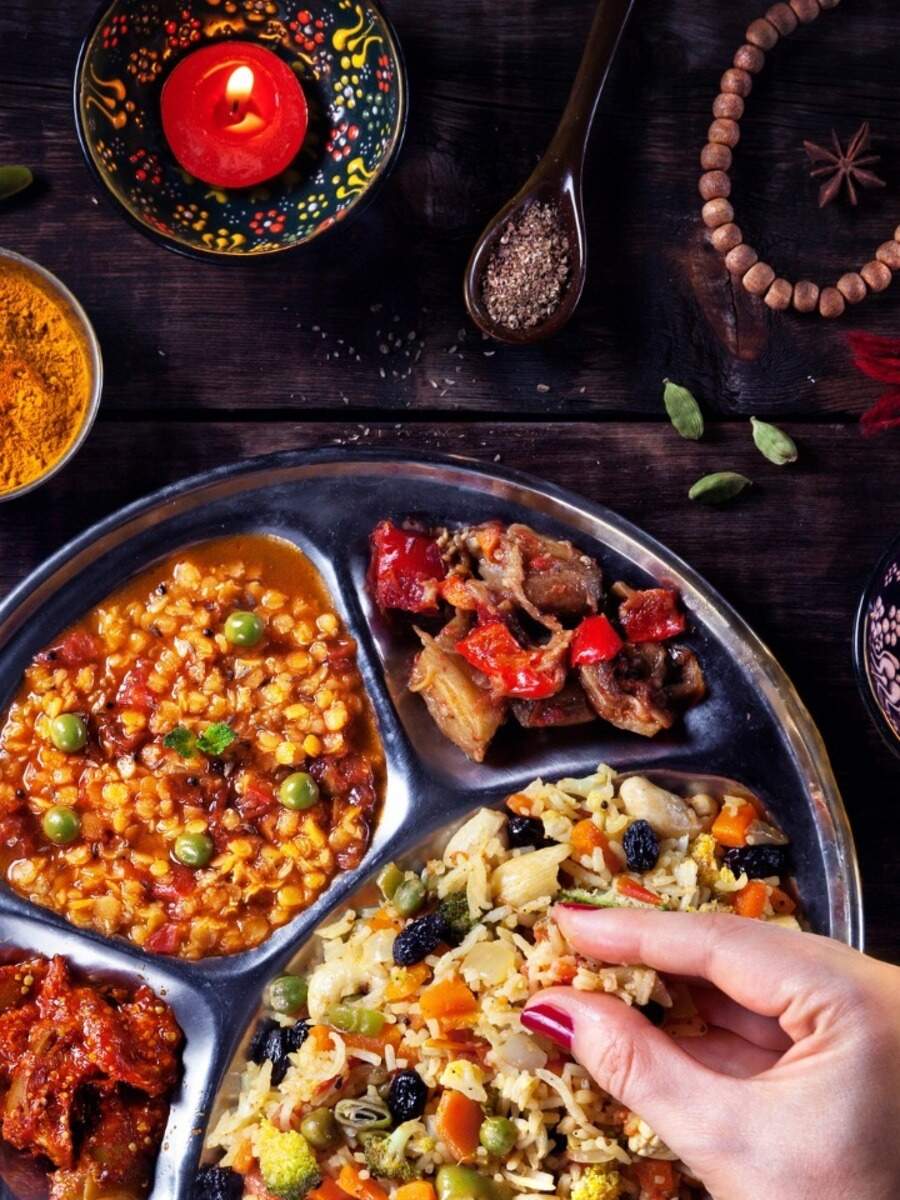 Why eating with hands is best for your health | Times of India