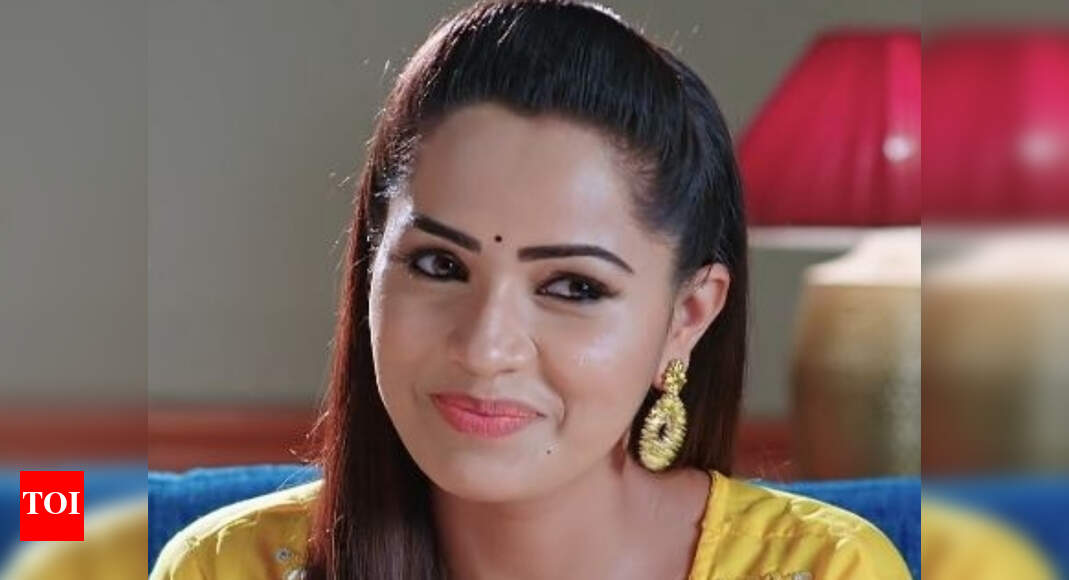 Karthika Deepam preview: Monitha to put a clause to Karthik - Times of ...