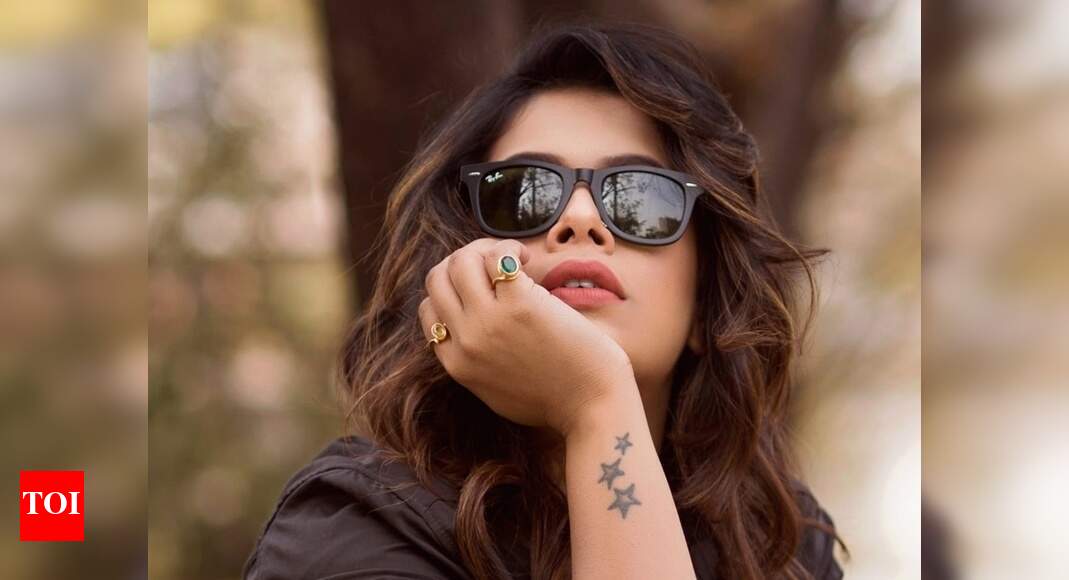 Singer and 'Sa Re Ga Ma Pa' mentor Iman Chakraborty fulfils her dream ...