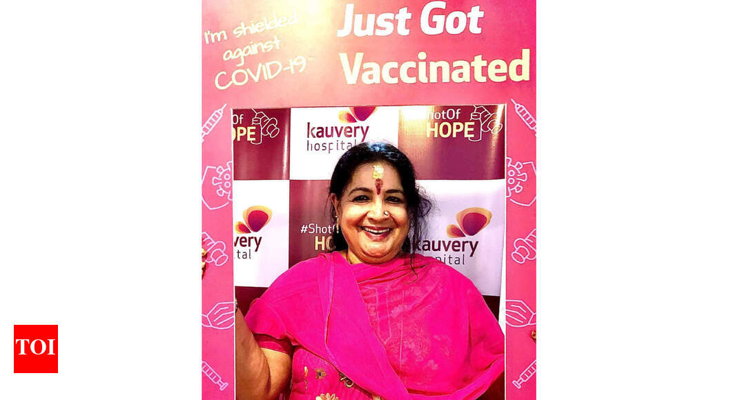 Veteran actor Jayabharathi gets vaccinated for COVID-19 | Malayalam ...