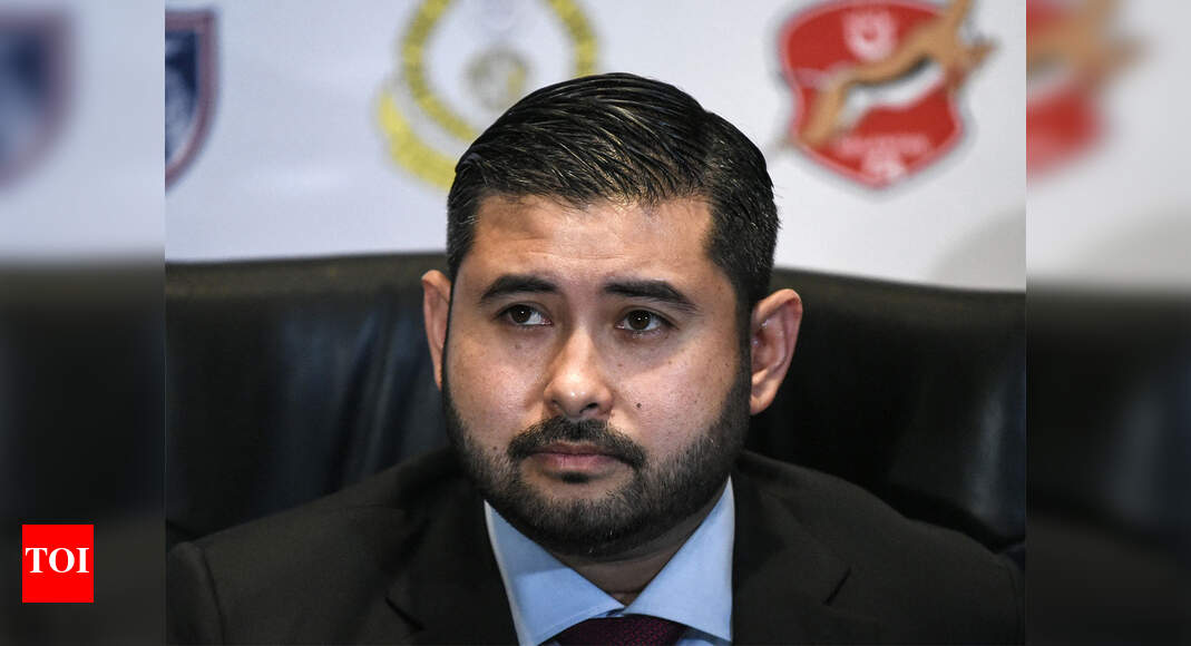 Malaysian prince eyes stake in Manchester United | Football News ...