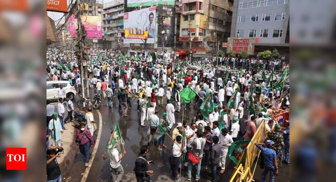 RJD’s Vidhan Sabha march turns violent as cops, protesters clash ...