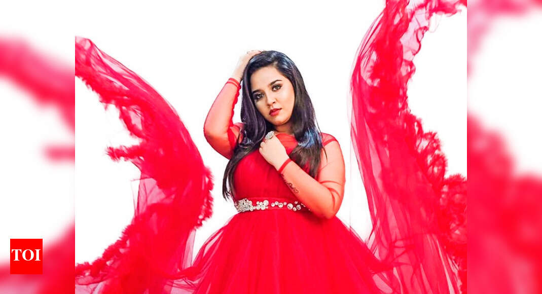 Teen actress Neha Menon welcomes her baby sister with a sweet note ...