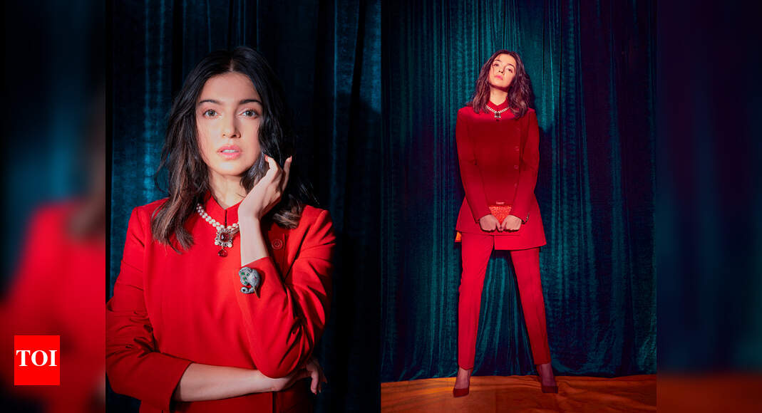 Divya Khosla Kumar Looks Drop Dead Gorgeous In A Red Bandhagala Suit Times Of India