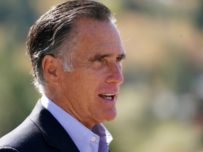 Mitt Romney gets Profile in Courage Award for impeachment vote - Times ...