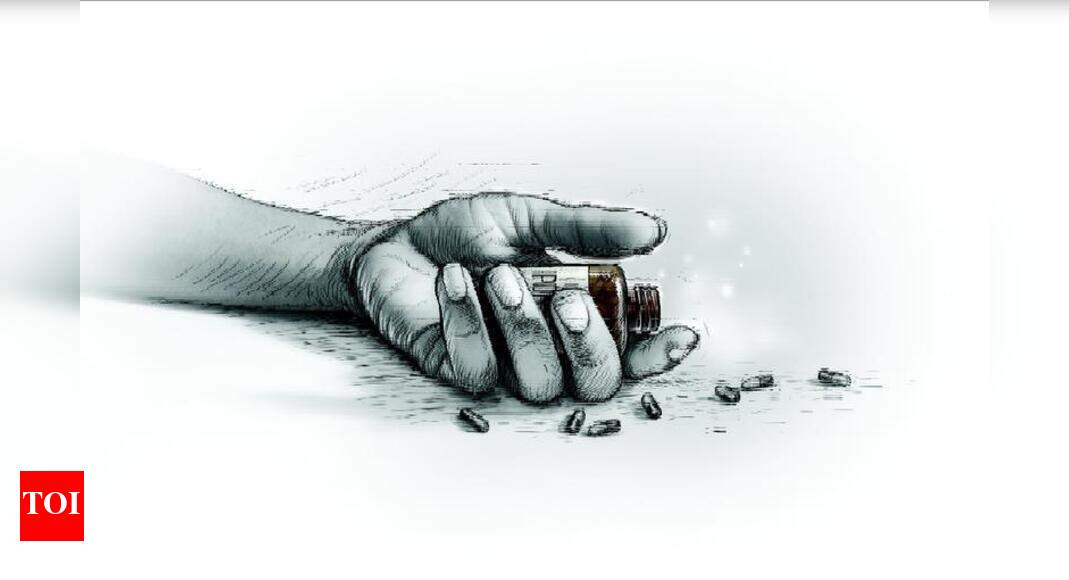 Mumbai: Drugs worth Rs 2cr seized, 2 ‘dealers’ held | Mumbai News ...