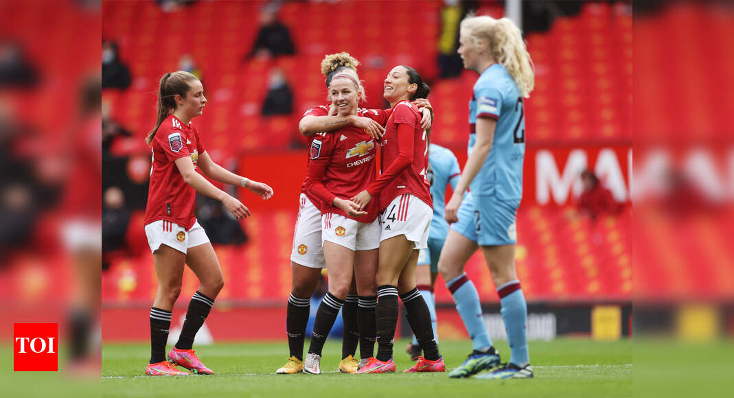 Manchester United women's team wins 2-0 in Old Trafford debut ...