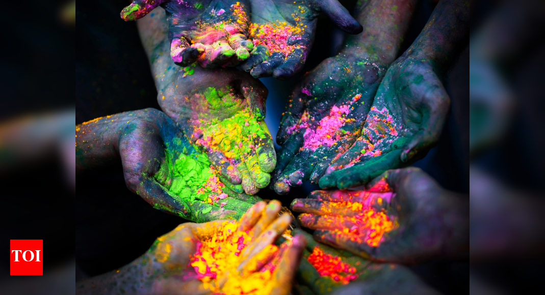 Happy Holi 2023 Memes, Wishes, Messages & Quotes: These funny memes and ...