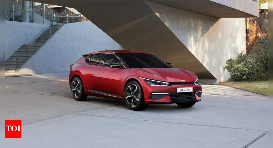 Kia EV6 debuted in three trims, launch later in 2021 - Times of India