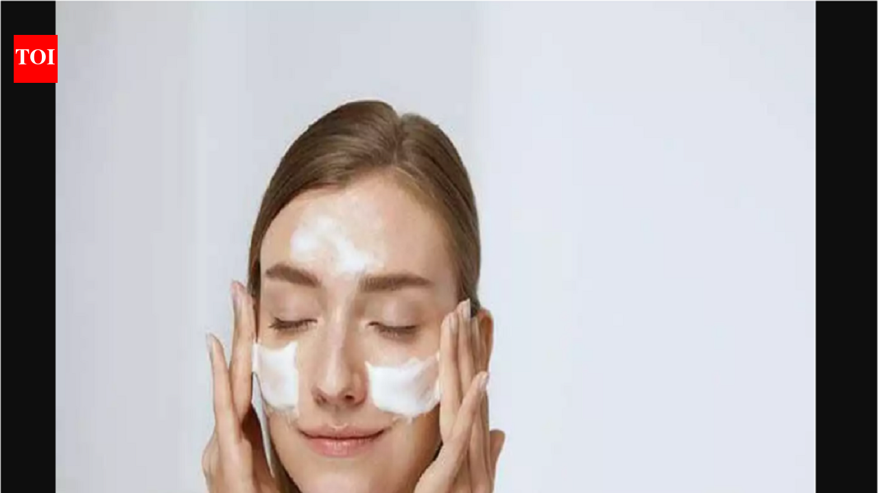 Foaming face wash for a deep clean skin - The Times Reviews