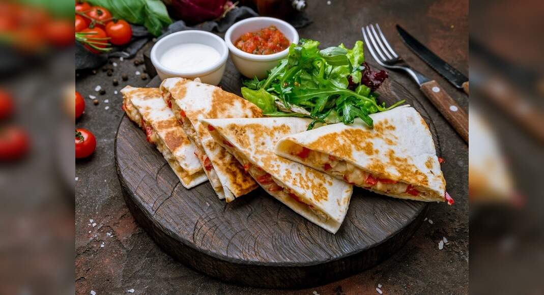 Chapati Sandwich Recipe: How to make Chapati Sandwich Recipe at Home ...