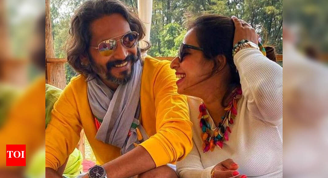 Shreya Bugde shares a romantic post to hubby Nikhil Sheth on his ...