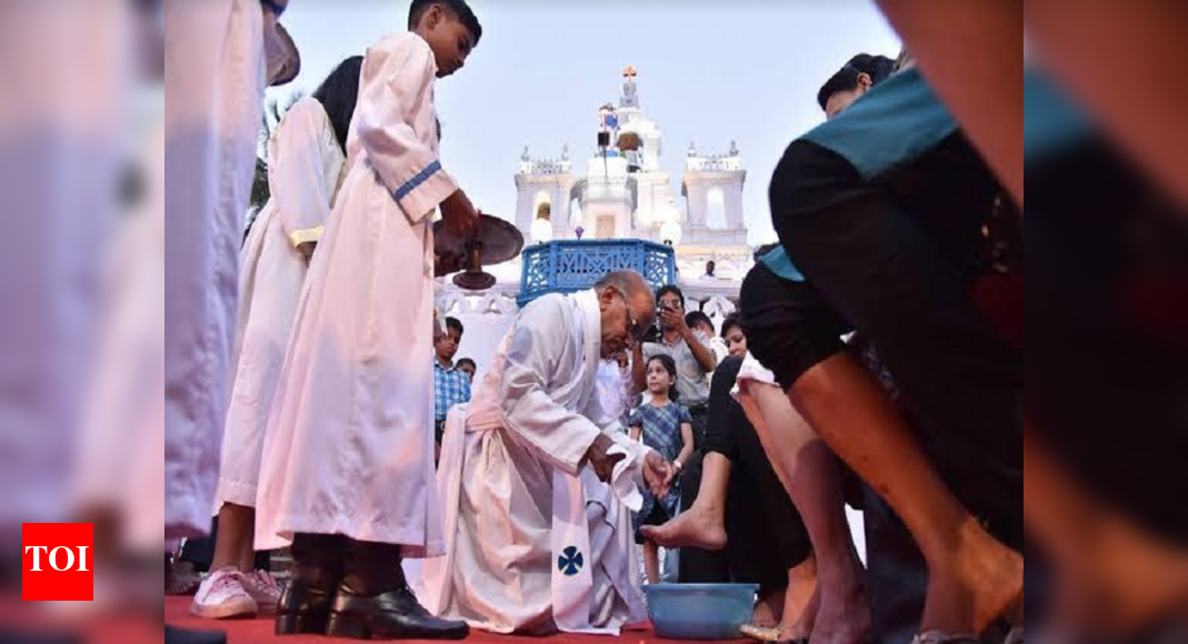 Mumbai: Holy week ceremonies curtailed by Covid-19 protocols | Mumbai ...