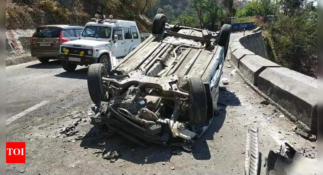 2 dead, 5 hurt as car falls down from Mussoorie-Dehradun road ...