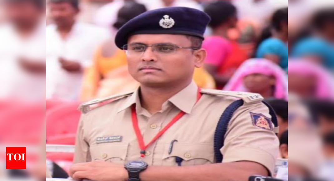 Sonawane Rishikesh takes charge as new SP of Dakshina Kannada | Mangaluru News - Times of India
