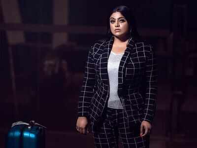 Bigg Boss Malayalam fame Veena Nair stuns in her new makeover; see pics ...