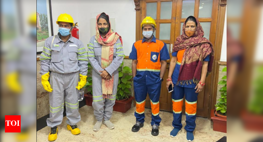 Now Sanitation workers to have uniform dress code across India | India ...