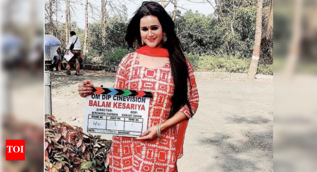 Gunjan Pant starts shooting for 'Balam Kesariya' | Bhojpuri Movie News ...