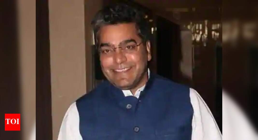 Ashutosh Rana, who had taken first dose of vaccine, contracts Covid-19 | Hindi Movie News ...